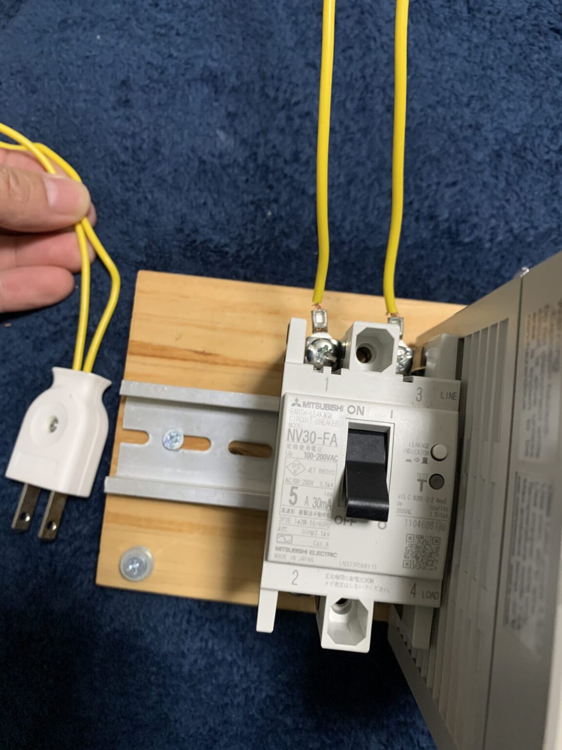 オムロン PLC 配線から動作させるまで 配線編 | bakki DIY